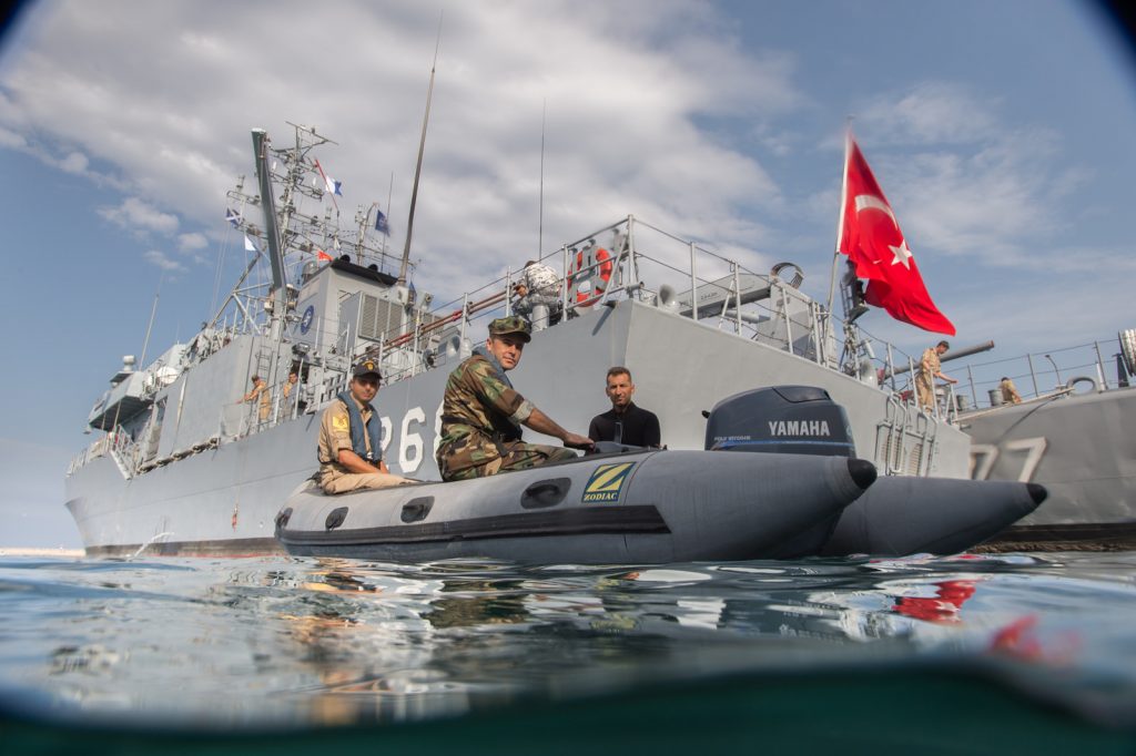 Τουρκική πρόκληση από βατραχανθρώπους της SAS/SAT στο βυθό της Σούδας ...