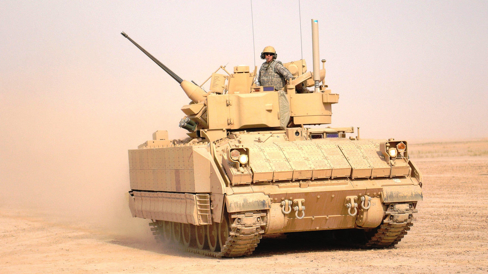 Απάντηση από ΗΠΑ: "Χλωμά" τα πράγματα για Bradley, Black Hawk και άλλα ...