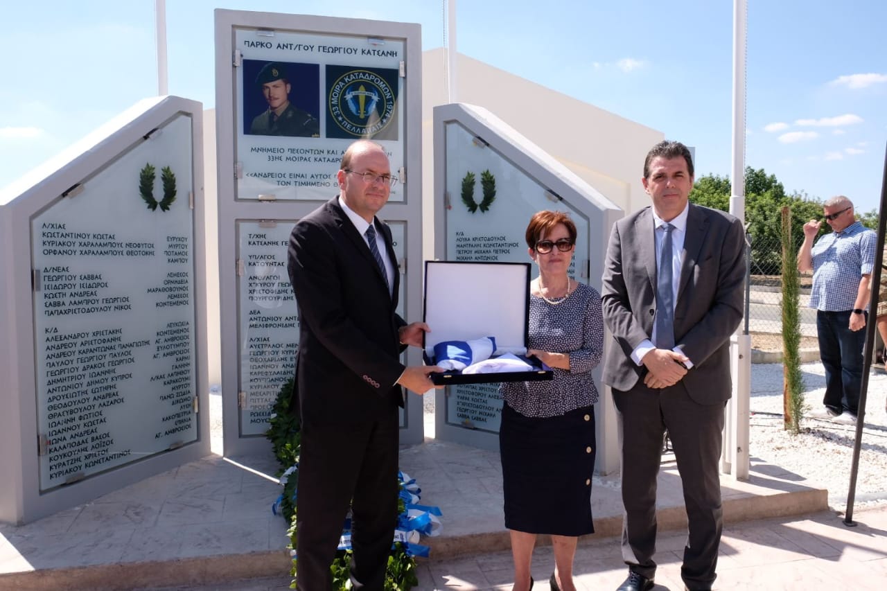 Αποκαλυπτήρια Μνημείου Ηρώων & Αγνοουμένων 33 Μοίρας Καταδρομών ...