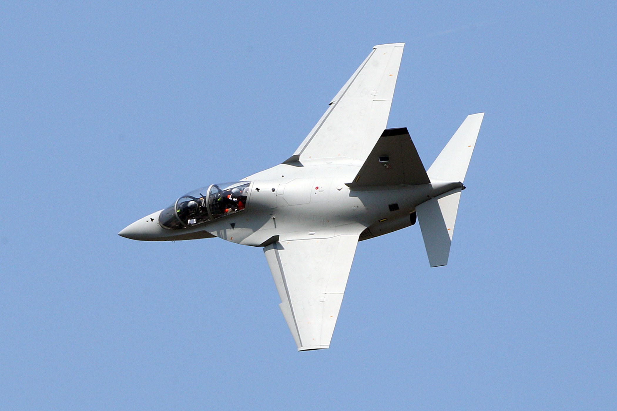 Πρώτη πτήση πρώτου M346 της Elbit για την Πολεμική Αεροπορία - Δούρειος ...