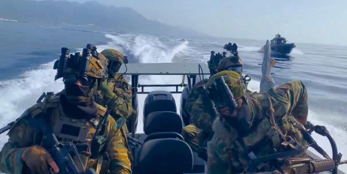 Σκάφη Munin S-1200 και υλικά Αμφιβίων Καταδρομέων σε βίντεο - Δούρειος ...